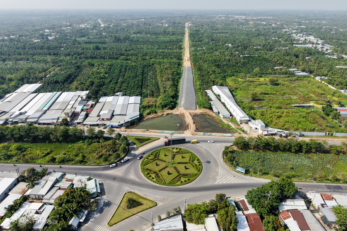 Final segment of HCMC–Ca Mau Expressway nears completion - Southeast ...
